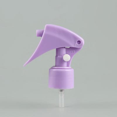 Cina 24mm Mini Trigger Sprayer 24/410 di plastica di porpora 20-410 con il bottone di serratura in vendita