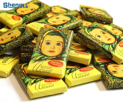 中国 ギア駆動の水平チョコレート包装機 円滑な動作と長寿のために 販売のため