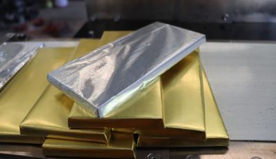 中国 パーソナライズされた 高速チョコレートバー フォイル 折りたたみ 梱包機 販売のため