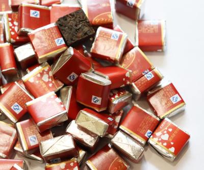 中国 デザイン付きの自動茶ブロック紙包装機 販売のため