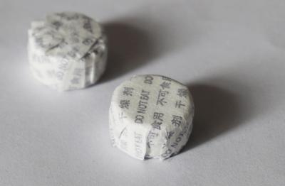 中国 速さ 260 pcs/min 精密で速いパッケージングのための乾燥剤熱密封包装機 販売のため