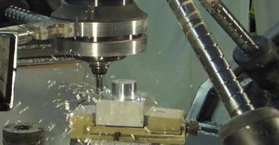 Cina Steel CNC Turning And Milling Services 0.001mm Tolerance For Automotive Aerospace Medical in vendita