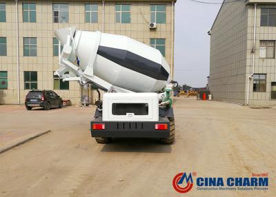 Cina Betoniera mobile di caricamento di auto con rendimento concreto reale 4000L per lotto in vendita