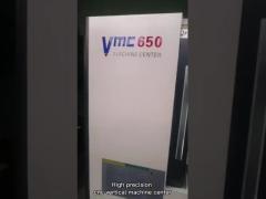 高精度の紡錘が付いているCNC VMC機械中心VMC650を製粉する5軸線