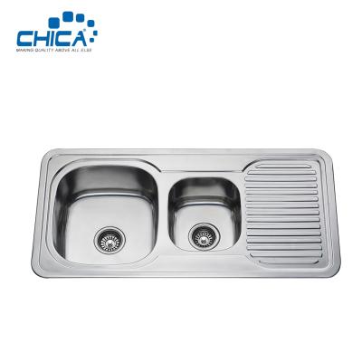 China Carton Pallet SUS304 Stainless Steel Kitchen Sink Double Bowl Press Kitchen Sink For Hotel for sale