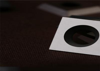 中国 14*14*2-30°は、断念された螺線形の木工業の炭化タングステンよい耐久性を挿入します 販売のため