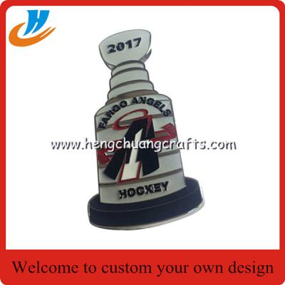 China Cute cartoon logo pin badge round shape metal badge with custom for sale