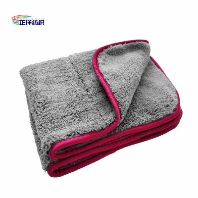 Cina Panno lavabile spesso extra dell'essiccazione dell'automobile di dimensione media 40x60cm Microfiber dei panni di 1000gsm Microfiber in vendita