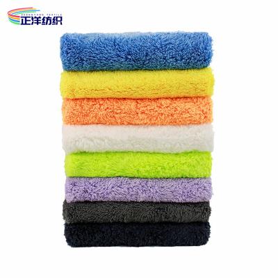 Cina Asciugamano di pulizia lavante Edgeless lanuginoso riutilizzabile del panno di pulizia 500GSM 40X40CM Microfiber in vendita
