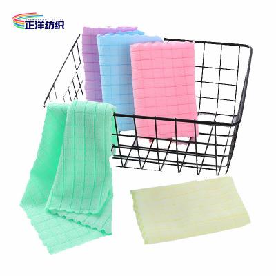 Cina automobile 500gsm che pulisce Rags Plaid Style 40x40cm tutta l'automobile di trama del panno di Microfiber di stagione che pulisce gli asciugamani in vendita
