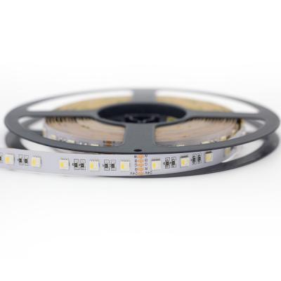 Cina L'abitudine flessibile di personalizzazione SMD 3528 N-impermeabili di colore di CC 12V 24V WW/CW/RGB ha condotto il materiale del rame della luce di striscia in vendita