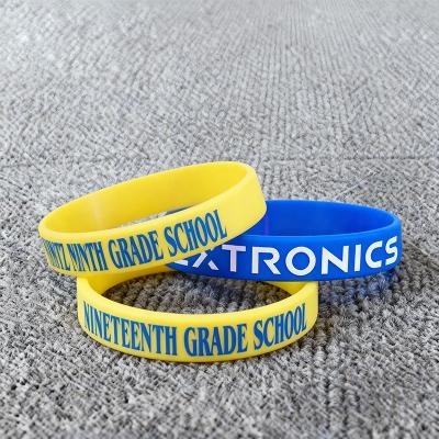 China Custom Logo Silicone Wristband with Customizable Size and Custom Surface Finish for sale