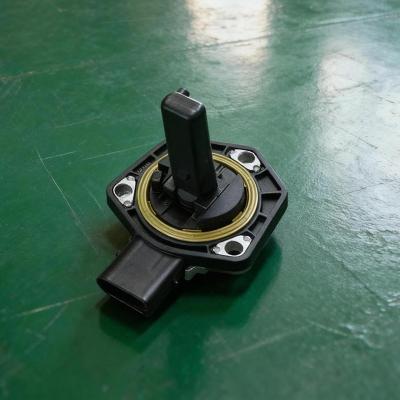 China 0.01mm Precision Plastic Insert Moulding For Automotive Interiors for sale