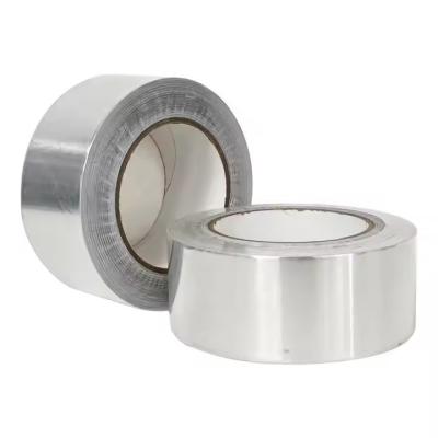 Cina Nastro in alluminio di alta qualità con adesivo acrilico a solvente, spessore 80um, per applicazioni generiche di fissaggio, riparazione, sigillatura e mascheratura in vendita