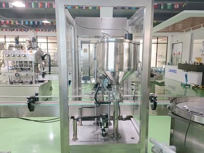 Cina Imbottigliatrice resistente all'uso per i prodotti del cosmetico e della pasta della crema dell'olio dell'acqua in vendita