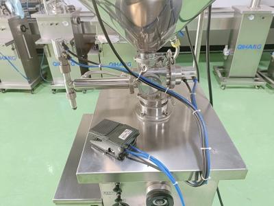 Cina Macchina di rifornimento cosmetica del riscaldamento verticale Constant Temperature Cream Filling Equipment pratico in vendita