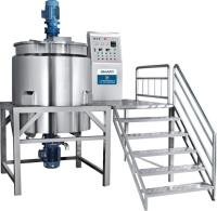 China Durable Shampoo Cosmetic Mixing Machine Welded Reactor With Transfer Pump for sale