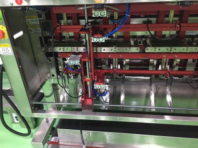 Cina Macchina facciale automatica di sigillamento del materiale da otturazione ugelli facciale di 7200 borse/ora di valore stabilito dei 4 in vendita