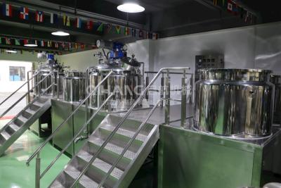 中国 SUS316L化粧品の作成機械シャンプーのシャワーのゲル洗浄力がある真空同質な乳化剤 販売のため