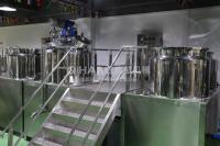 China Fixed Homogenizing Shampoo Emulsifier / Cosmetic Making Machine SUS304 / 316 Material High Productivity for sale