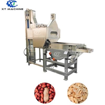 China 1000kg/h Capacity Split Peanut Blanching Machine with 98-99% Peeling Rate and Adjustable Rubber Belts for sale