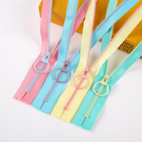 Quality 3 Plastic Zippers with Eco-friendly Design and Free Sample for sale