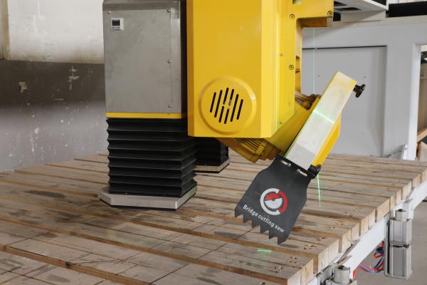 Quality Stone CNC Cutting Machine with 90 Degree Chamfering and 3200*2000mm Worktable for sale