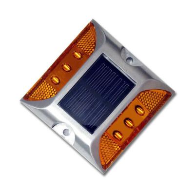 Китай Дорожная безопасность Студ Safebuild IP68 водонепроницаемый солнечный Алюминий встроенные кошачьи глаза светодиодные дорожные студы продается