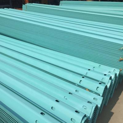 China GB T 31439.1-2015 Sistema padrão de corrimão rodoviário de vigas W em rolos em bloco para estradas seguras à venda