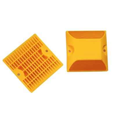 Cina CE ISO9001 Approvato 20 mm Lenti PMMA ad alto riflesso Riflettori stradali di plastica in vendita