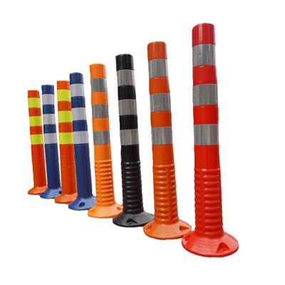 Cina Coni di sicurezza stradale in PVC Coni di costruzione autostradale arancioni personalizzati in vendita