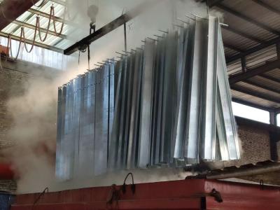 China Ferrovias de proteção de estradas feitas de aço com design personalizado e padrão AASHTO M-180 à venda