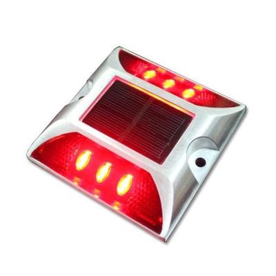 中国 道路安全 G105 高速道路用太陽光アルミニウムLEDマーカー 反射テープ 10cm-25cm 販売のため