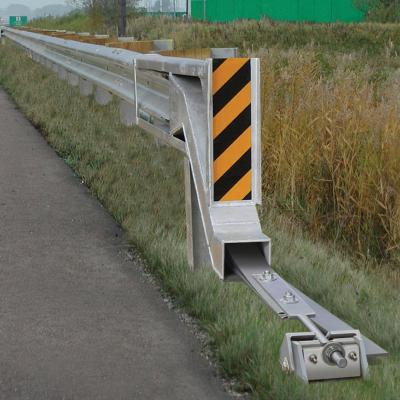 Cina Traffic Barrier Used Guard RailSKT350 Ends Highway Guardrail per la protezione della sicurezza stradale in vendita