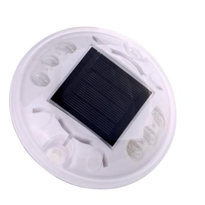 Cina Sicurezza stradale End Stud di plastica Autostrada riflettente occhio di gatto Road Stud per la sicurezza stradale in vendita