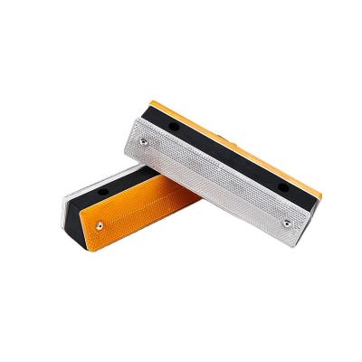 Cina Riflettori di segnalamento stradale per riflettori stradali in plastica in bianco giallo rosso blu e verde in vendita