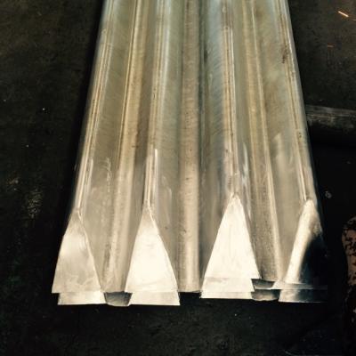 China Guarda-costas de vigas de pontes de rodovias com comprimento personalizado e acabamento galvanizado a quente à venda