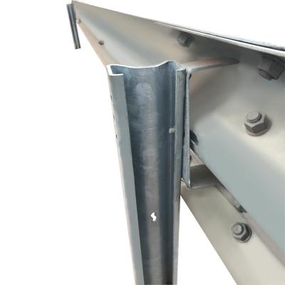 China ISO9001 2008 Certificado Galvanizado personalizado duas ondas guardrails para a segurança do tráfego à venda