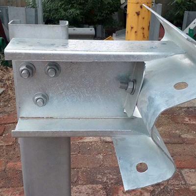 Cina Sicurezza stradale personalizzata AASHTO M180 Highway Guardrail U Block Spacer per la protezione in vendita