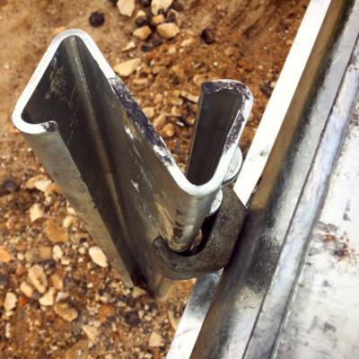 Cina Q235 SJ235R Galvanizzato Z Post per la soluzione di protezione della corrimano stradale in vendita