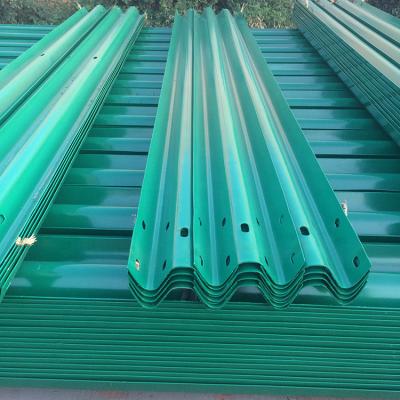 Cina Cornice di sicurezza stradale a colori personalizzati con AASHTO M-180 standard e rivestimento in zinco in vendita