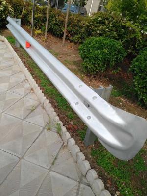 Cina Dimensioni personalizzate Terminale di coda di pesce in acciaio galvanizzato per prestazioni di sicurezza stradale in vendita