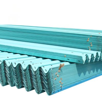 China Tecnologia galvanizada a quente e laminada a frio Q235 Q345 Corrimão de segurança rodoviário Ferroviário de vigas de aço à venda