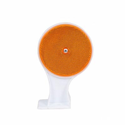 Cina EN124 Standard colore personalizzato per autostrade corrimano di protezione riflettore di plastica riflettore delineatore in vendita