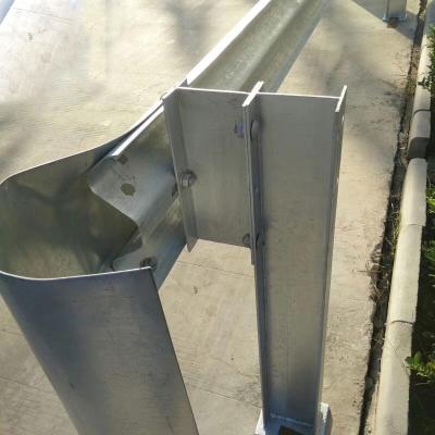 Cina Galvanizzato Q235 Q345 Acciaio Autostrada Righe H Post con certificato ISO9001 2000 in vendita