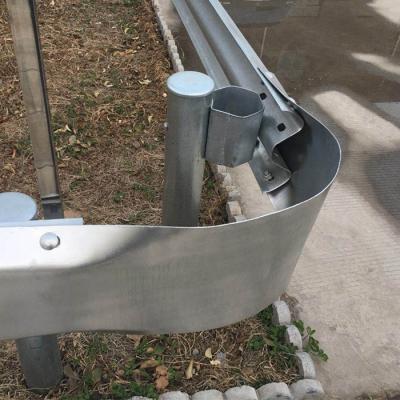 Cina ISO9001 2000 Certificato galvanizzato e in polvere rivestito Highway Guardrail Buffer End Wings in vendita