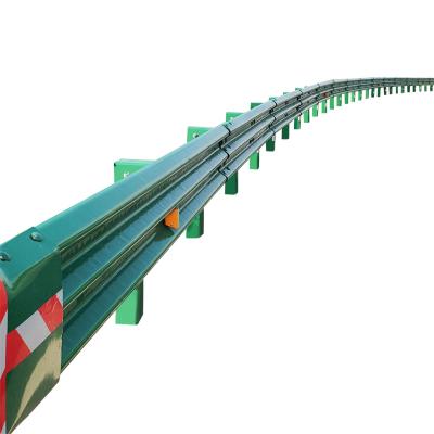 Cina AASHTO M-180 Standard W Beam Guardrail per la sicurezza stradale e la barriera stradale in vendita in vendita