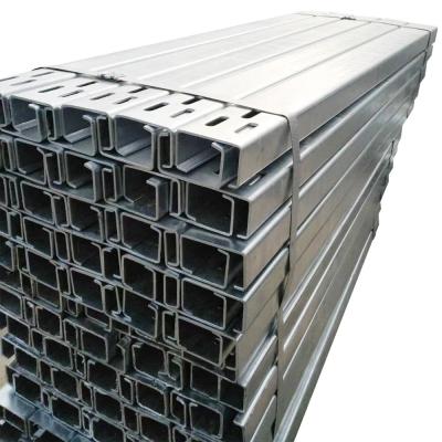 Cina Sicurezza esteriore Standard Highway Guardrail Post con Hot Dip Galvanized C Post in vendita