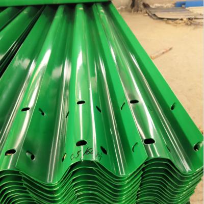 Cina Cornice di sicurezza stradale corrugata anti-colisione a colori personalizzati in vendita