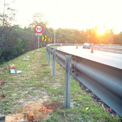 中国 道路安全 Z 形テクノメタルのポストとISO認証のWビーム障壁 販売のため